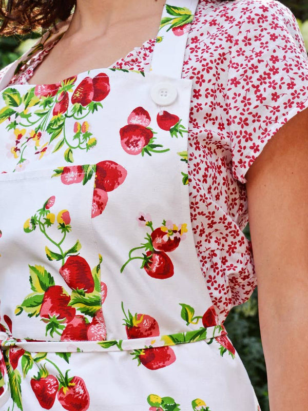 Strawberry Basket Vintage Style Apron - Retro Barn Country Linens