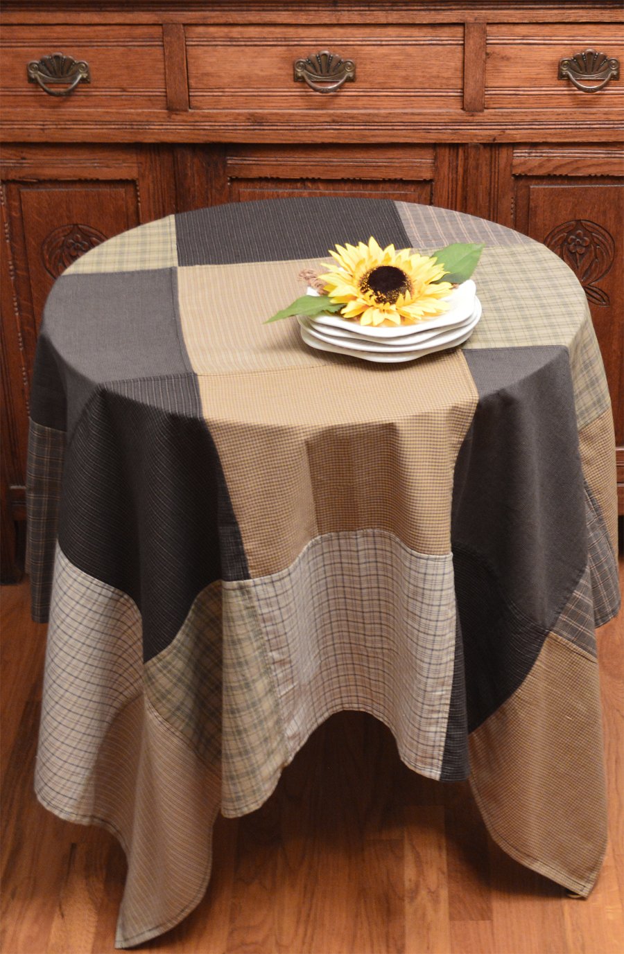 Fieldstone Patchwork Tablecloth - Retro Barn Country Linens